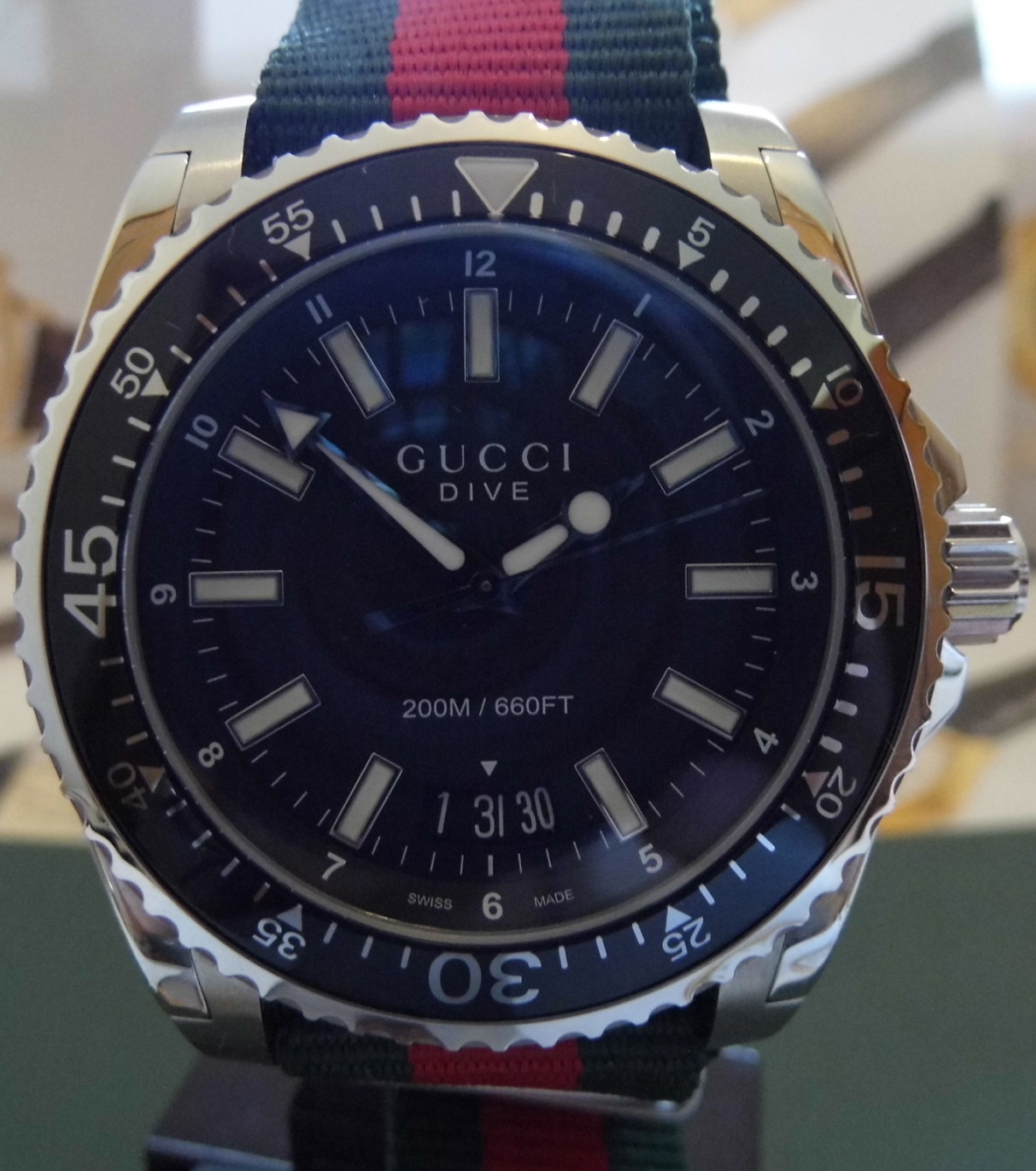 Gucci Dive Quartz, Black Dial